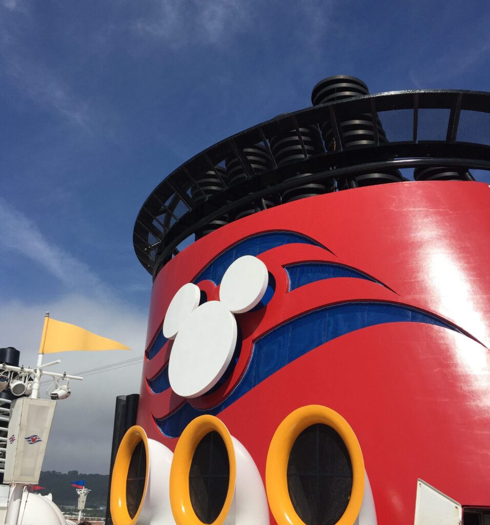 Visiting the bridge of the Disney Magic - JetsettingBen